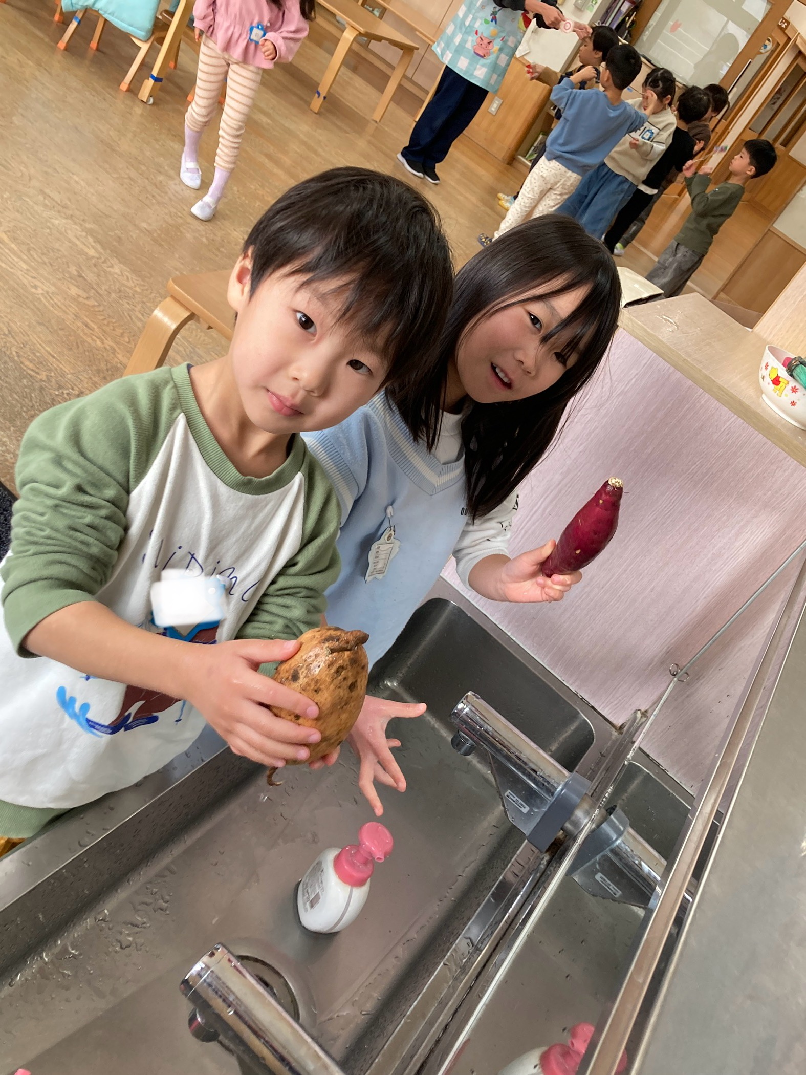 やきいも会しました！ | 北葛西おひさま保育園 | 社会福祉法人えどがわ